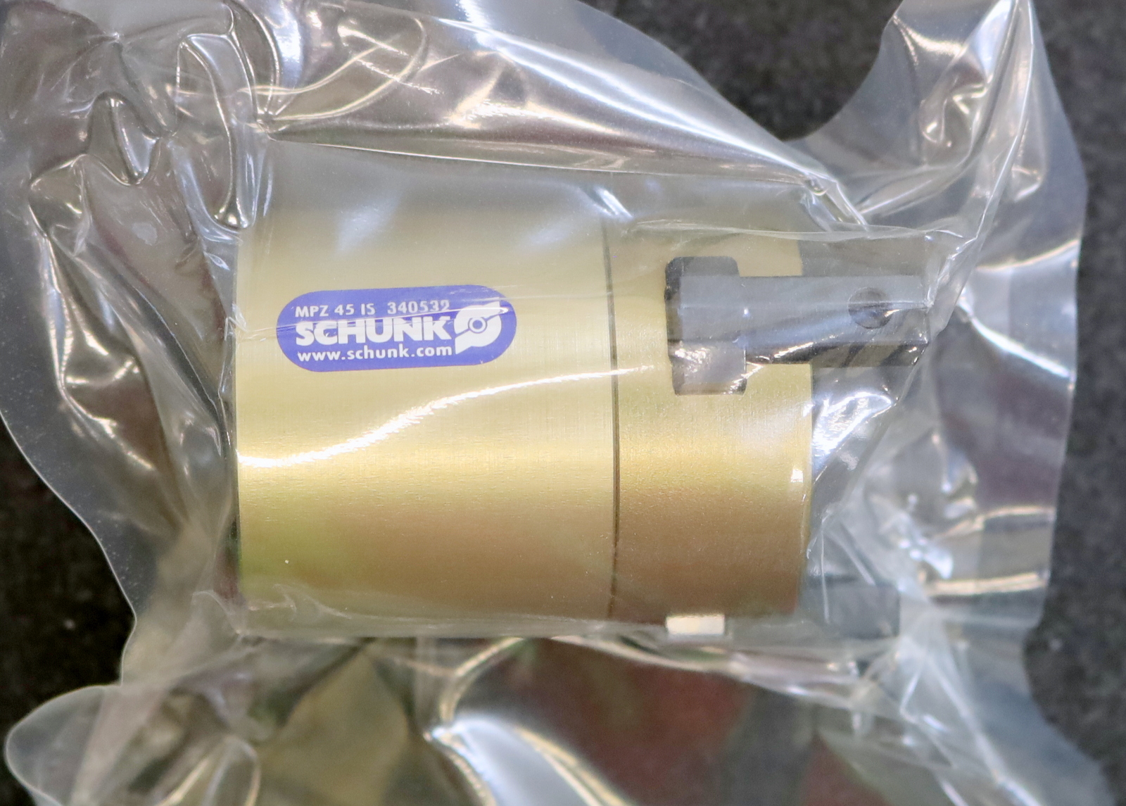 SCHUNK 3-FINGER ZENTRISCHGREIFER MPZ 45 IS ID 0340532 unbenutzt in OVP ...
