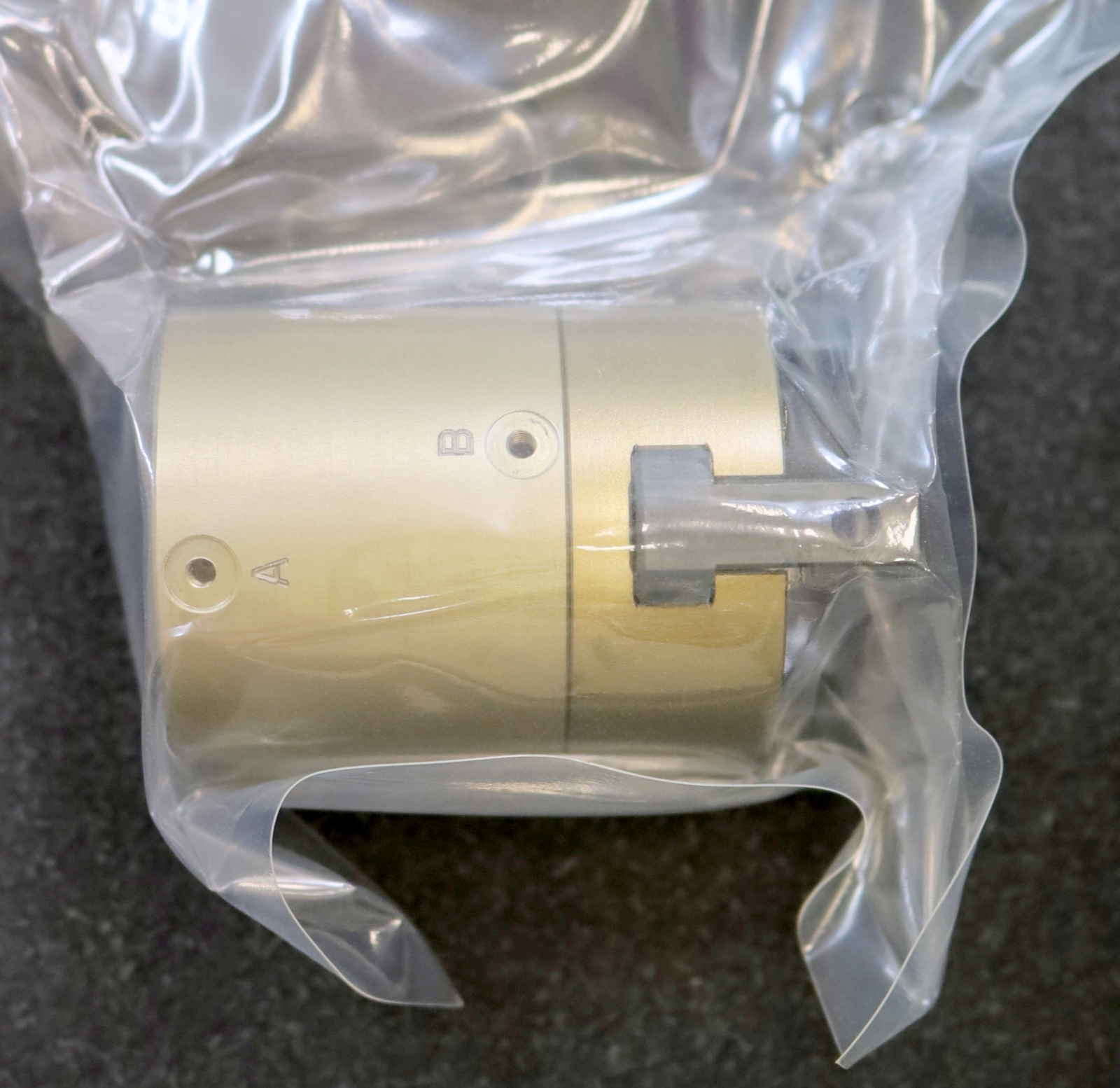 SCHUNK 3-FINGER ZENTRISCHGREIFER MPZ 45 IS ID 0340532 unbenutzt in OVP ...